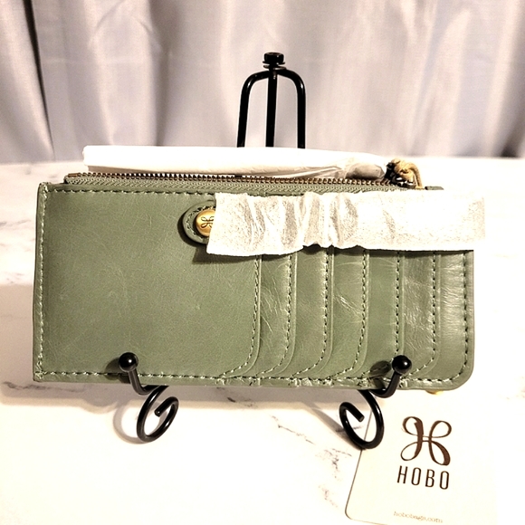 HOBO | Bags | Nwt Hobo Bottle Green Leather Card Wallet With Wanderlust ...